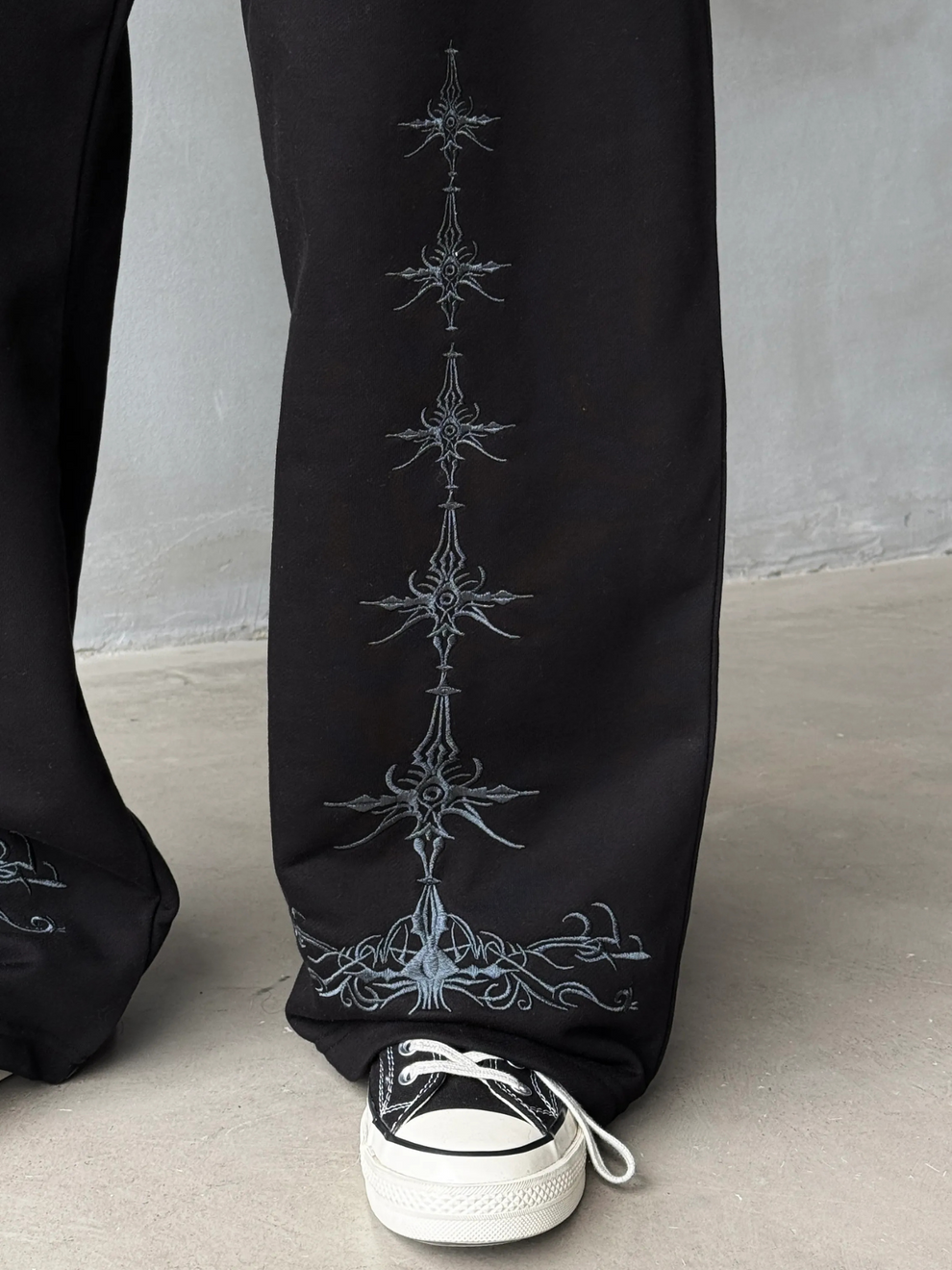 ECLIPSE THORN EMBROIDED PANTS – DopeChique
